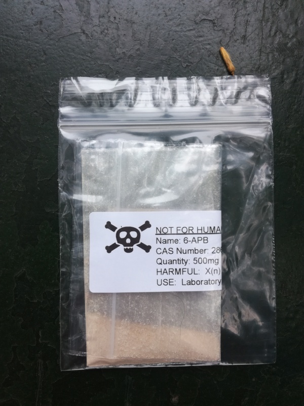 6-APB (Benzo Fury), effets, risques, témoignages — PsychoWiki, le wiki ...